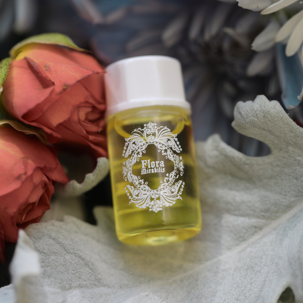Trial Size Holy Grail Face Oil | 100% Natural | EWG Verified - Flora ...